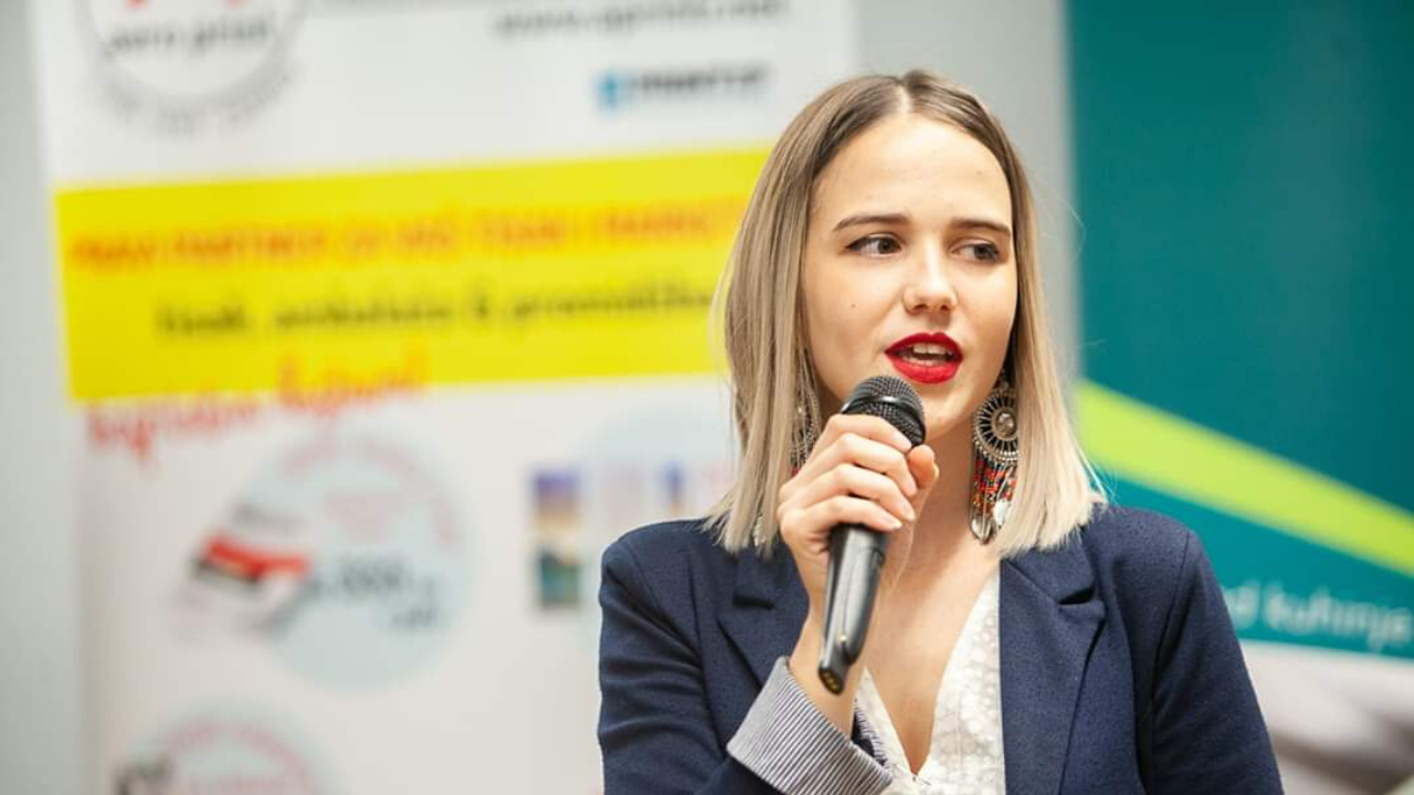 Naruči spoken word poetry video - Ena Rajić